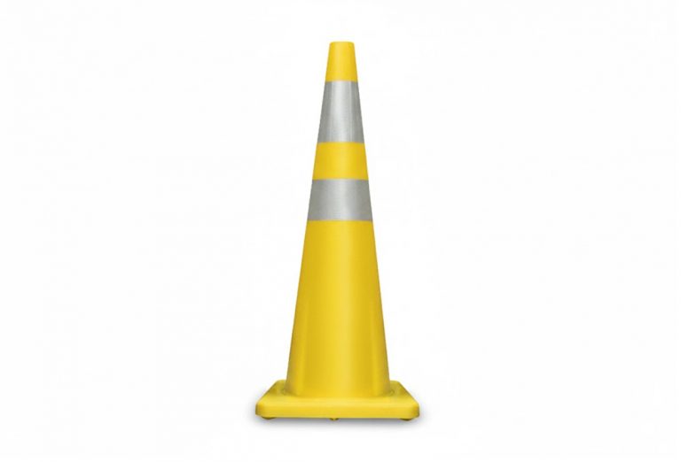 Cono de Tránsito Amarillo con dos Cintas – 90 cm. – Newplayshop